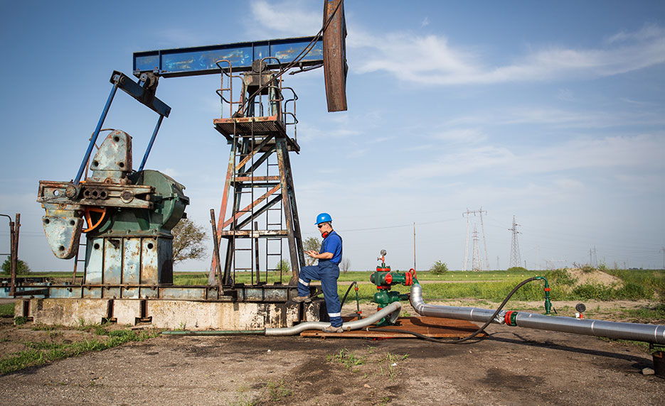 Online Oil Refinery Operations from Arkansas State University